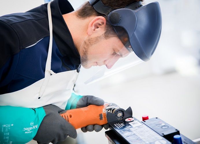 Battery Check Laboratory - Our highly modern testing laboratory